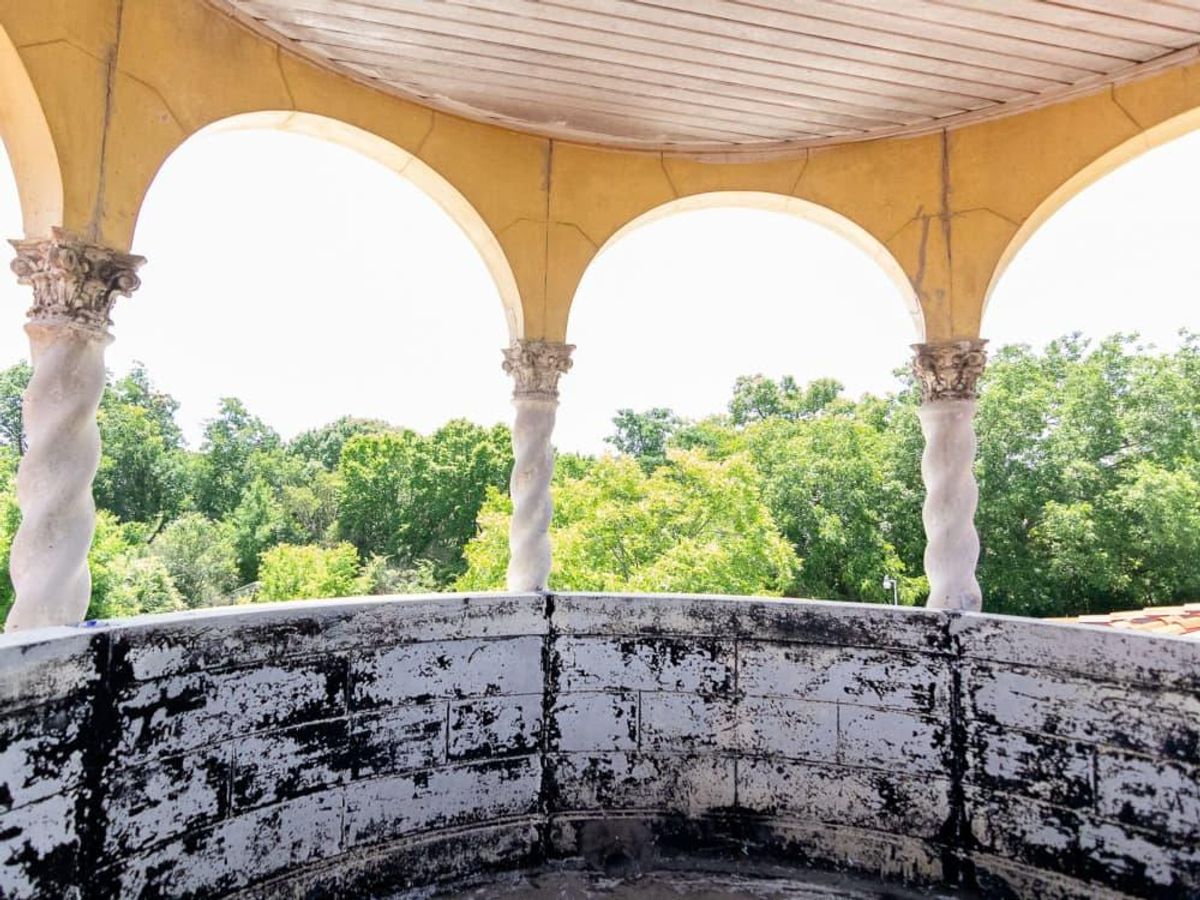 Your tree-top panorama from the circular turret above: A literal bird's ...