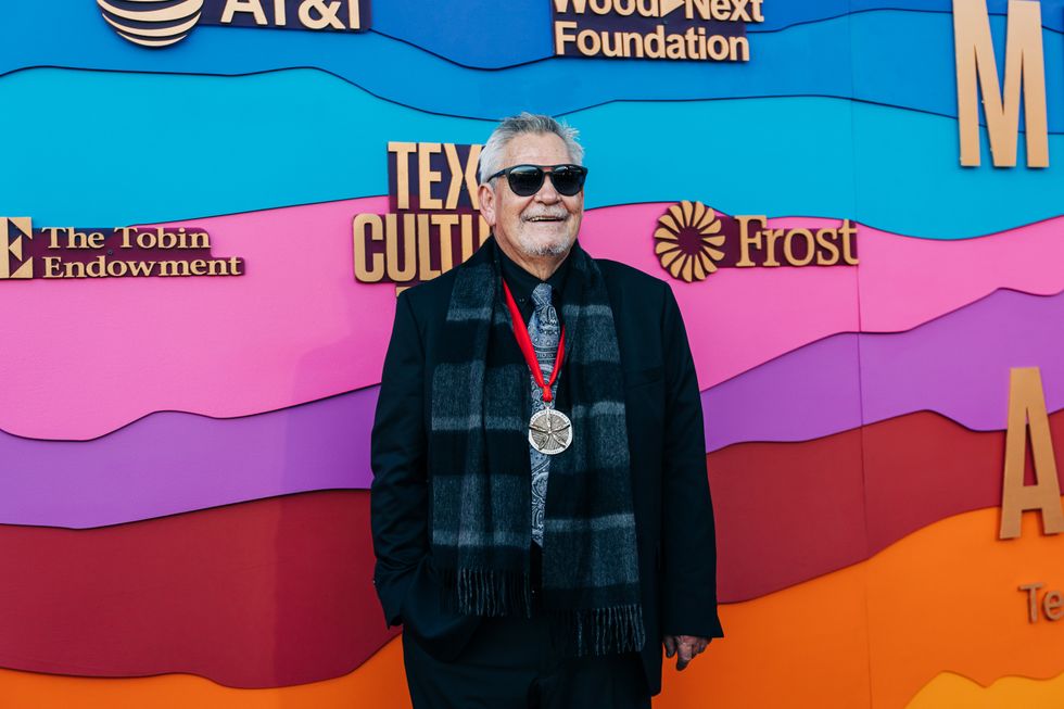 3 North Texas superstars receive state's highest honor for achievement ...