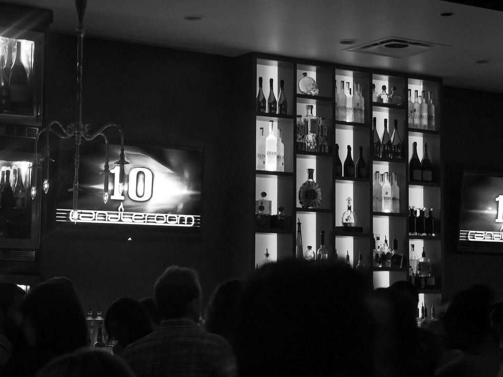 Sexy celebrants infiltrate Candleroom for 10th anniversary bash ...