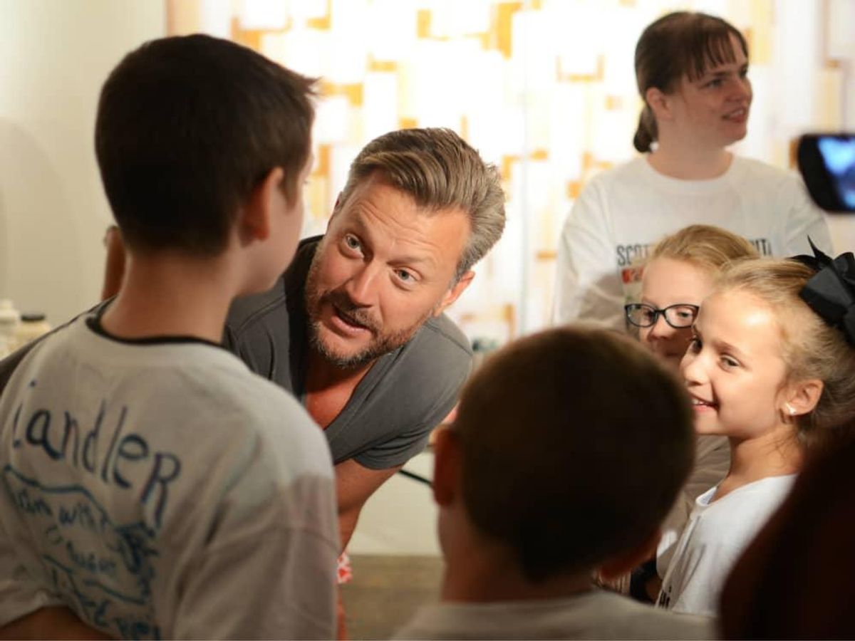 Texas artist Christopher H. Martin works with TSRHC patients to create ...