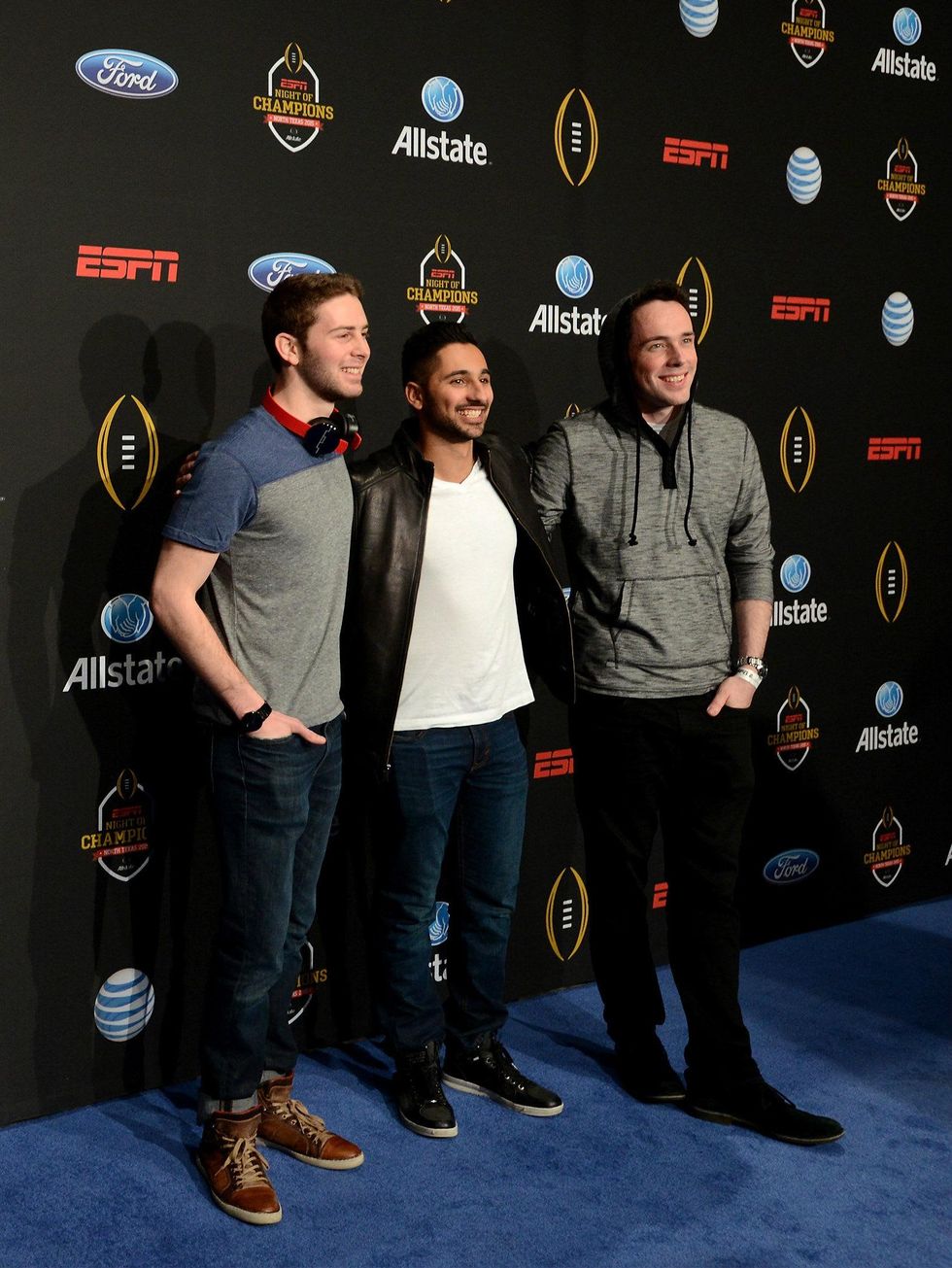 ESPN gathers famous friends for nippy College Football Playoff pregame ...