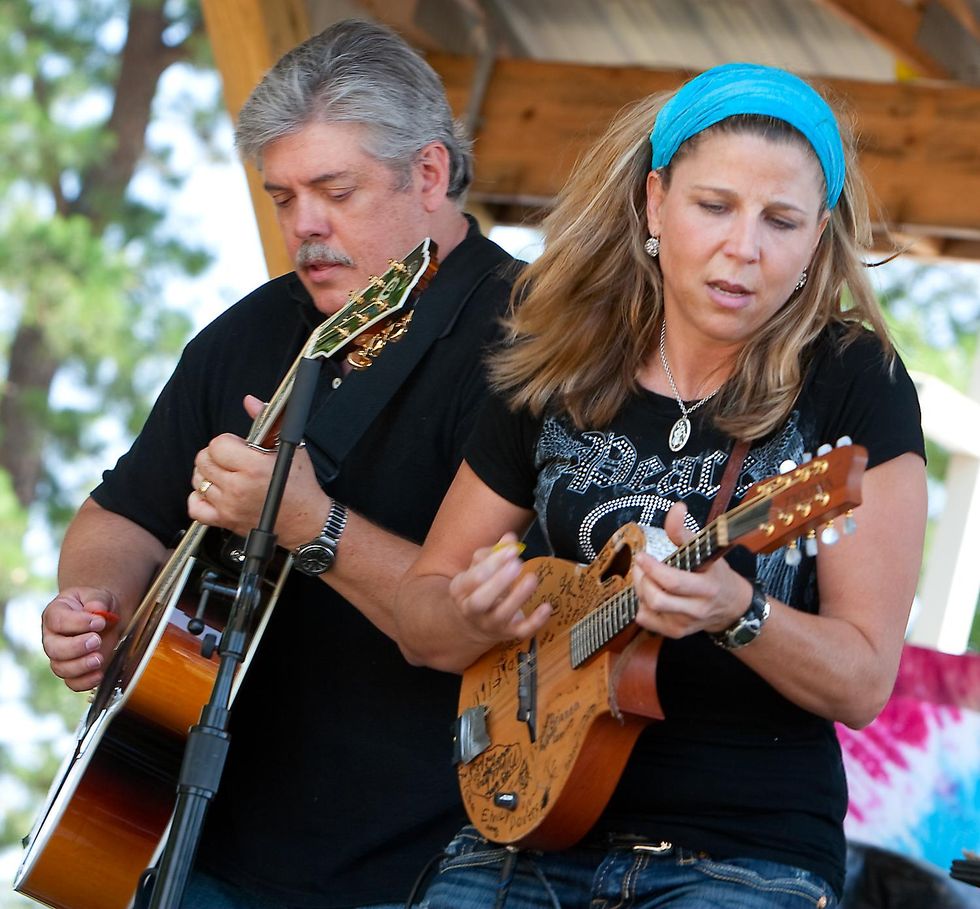 Lewisville Grand Theater presents Black Box Songwriter Series: Terri ...