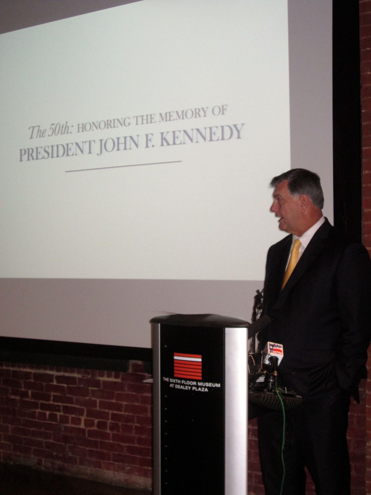 Mayor Mike Rawlings addresses the media at a press conference ...