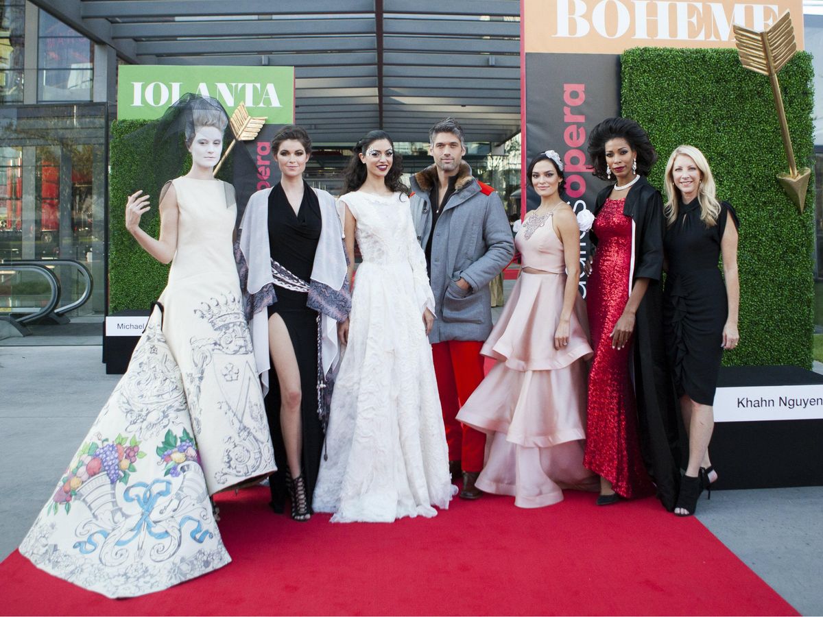 Rhonda Sargent Chambers (far right) poses with models dressed in ...