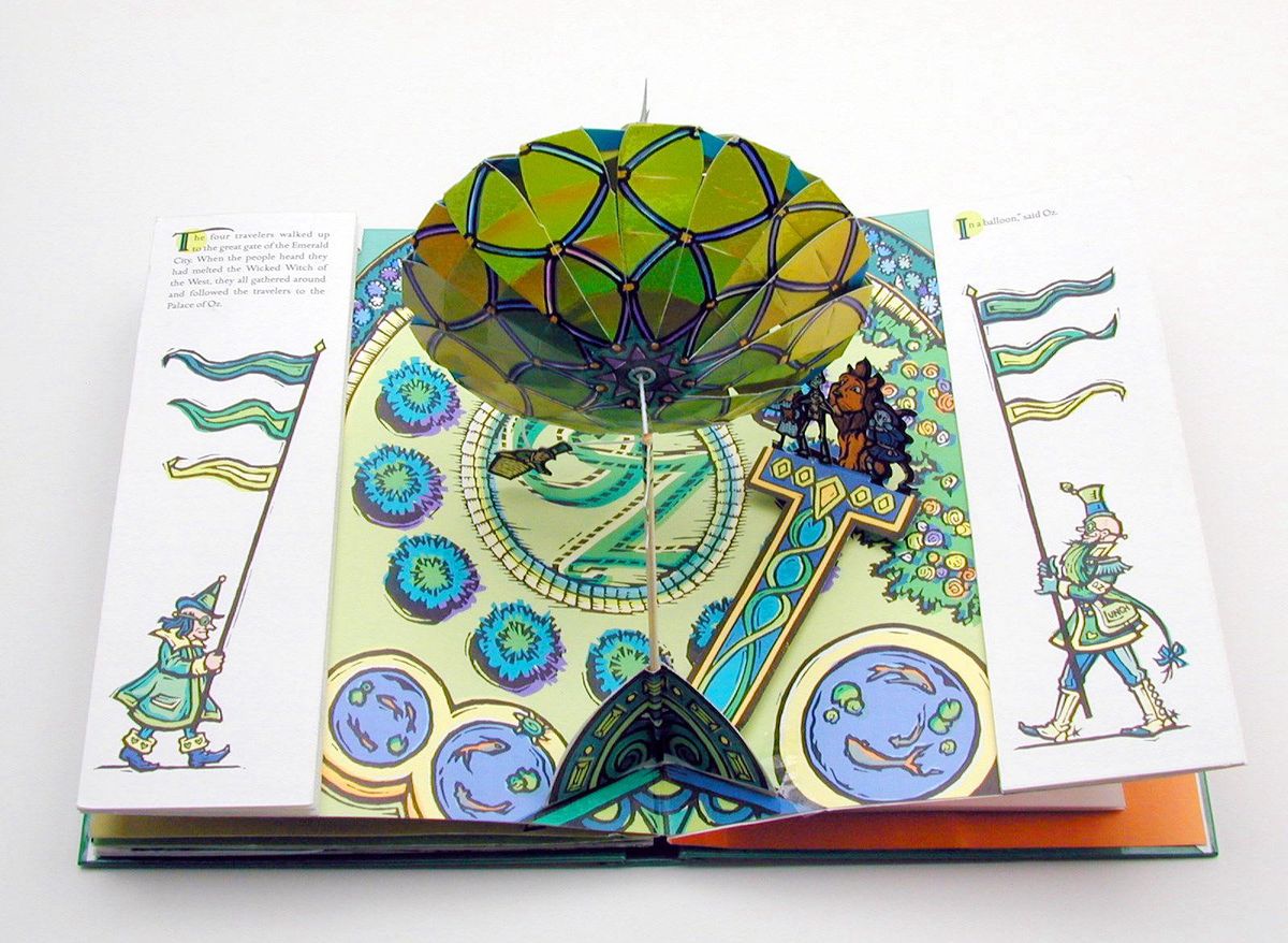 The baloon in Robert Sabuda's The Wonderful World of Oz: A ...
