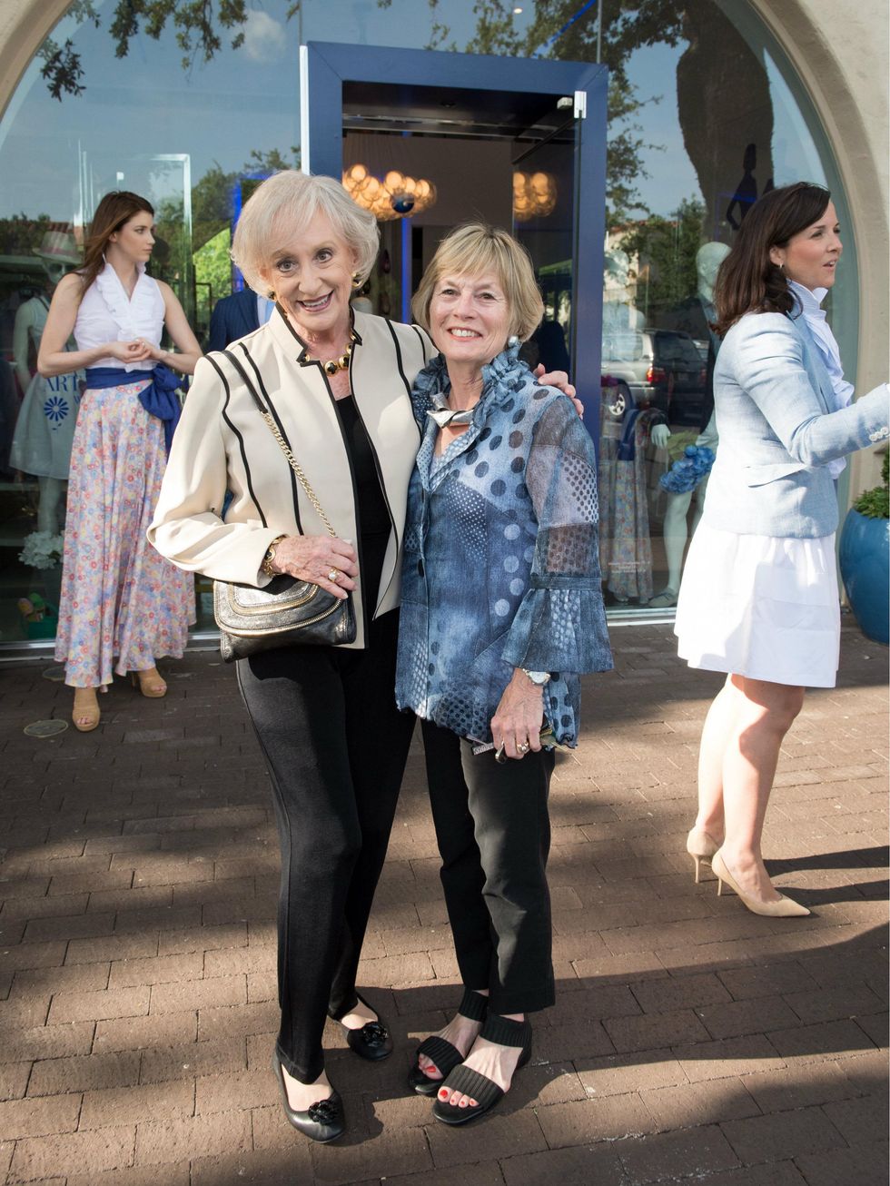 Hadleigh's rolls out blue carpet for blooming Dallas Museum of Art bash ...