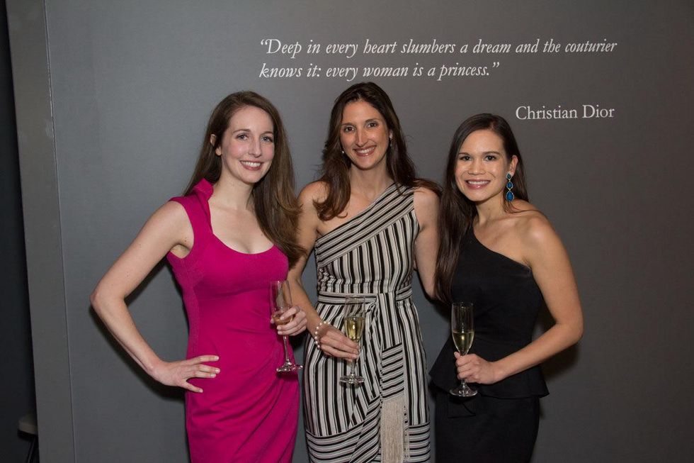 Chic young Dallas Museum of Art patrons mix fashion, photography and ...