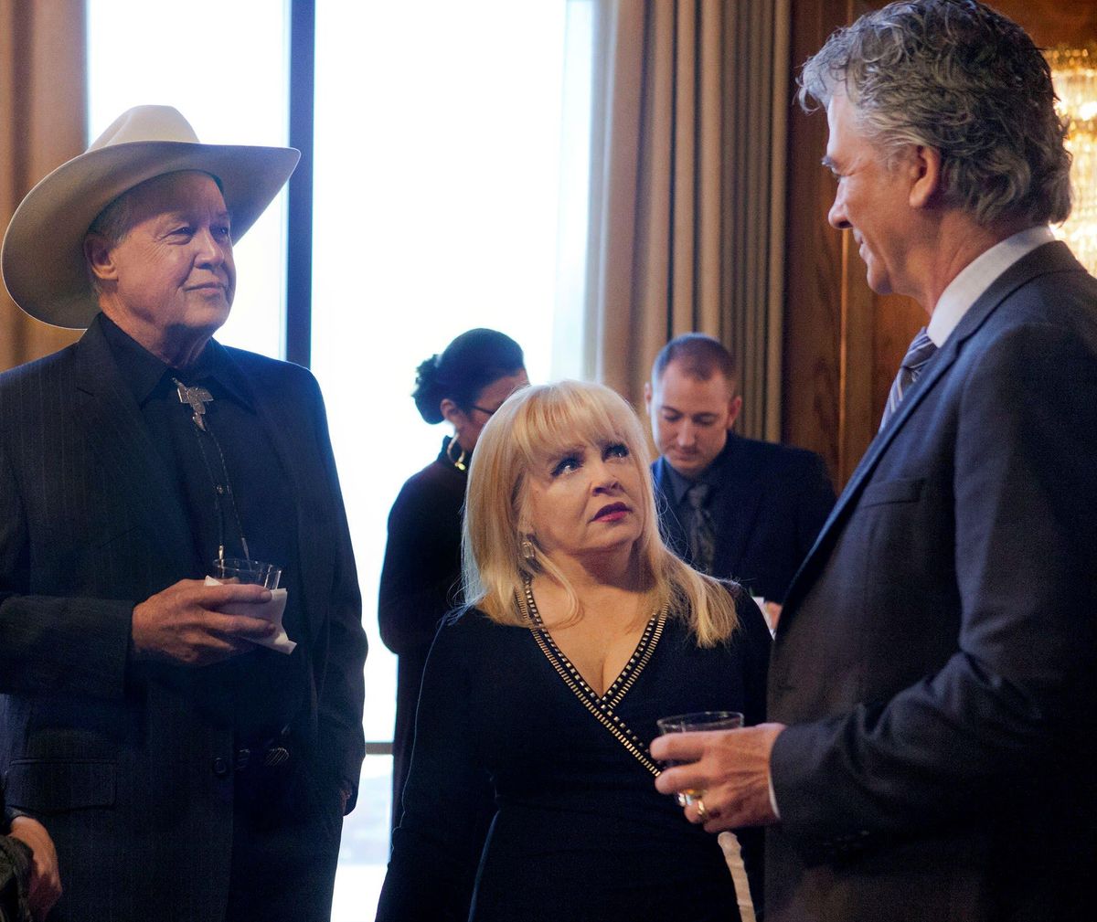 Steve Kanaly, Charlene Tilton and Patrick Duffy in the wake for J.R ...