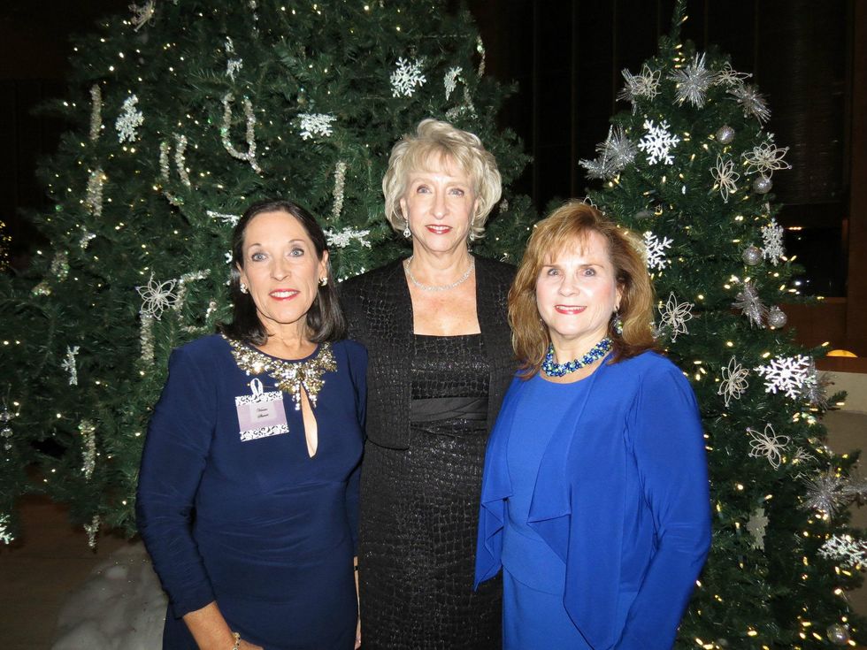 Dallas Symphony debs head into final stretch of Presentation Ball party ...